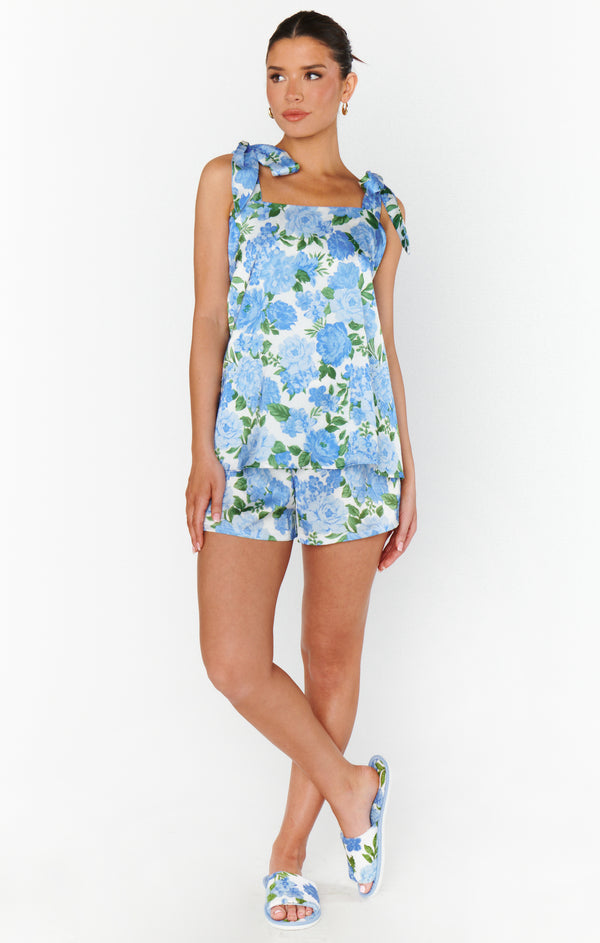 Makeup Tank ~ Cottage Floral Blue – Show Me Your Mumu