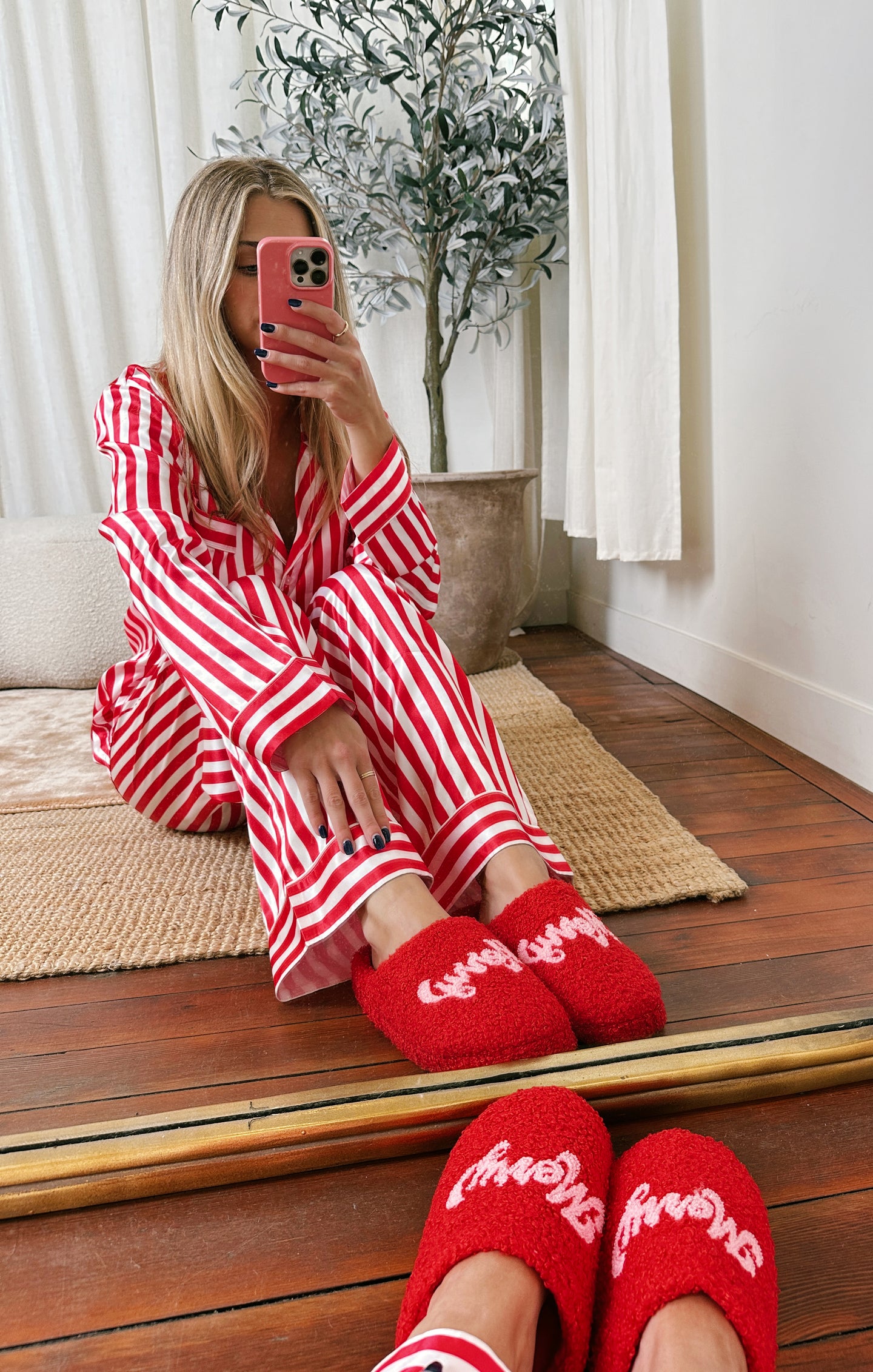 Merry Slippers ~ Red – Show Me Your Mumu