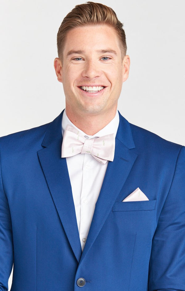 Sam Pocket Square ~ Show Me The Ring Solid – Show Me Your Mumu